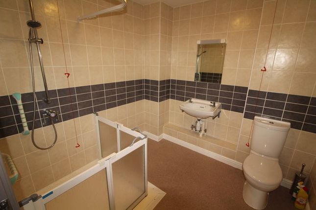 Apt 42, Beacon Court, Off Charles Hayward Drive, Wolverhampton/Sedgley ...