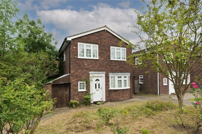 Somertons Close, Guildford, Surrey GU2, 3 bedroom detached house for ...