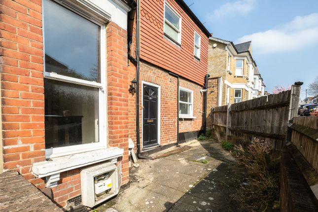 Colney Hatch Lane, London N10, 2 bedroom flat for sale - 70040863 ...