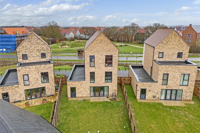 Gardiner Way, Springfield, Chelmsford, Essex CM1, 5 bedroom detached ...