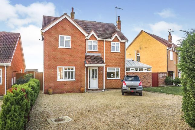 Houses for Sale in South Moor Drive, Heacham, King's Lynn PE31 - South ...