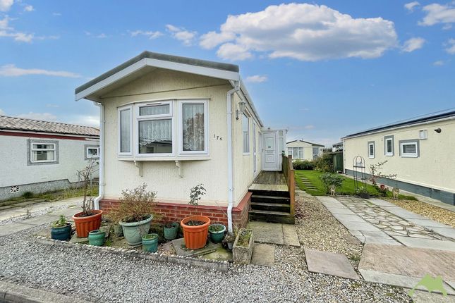 Burlingham Park, Garstang, Preston PR3, 2 bedroom mobile/park home for ...