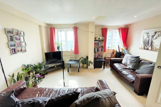 Picture House, Cheapside, Reading RG1, 2 bedroom flat to rent ...