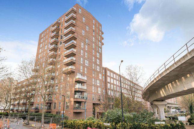 Connaught Heights, Royal Docks, London E16, 2 bedroom flat for sale ...