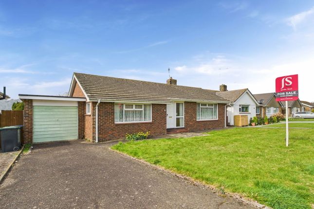Shepherds Mead, Findon Valley, Worthing BN14, 2 bedroom bungalow for ...
