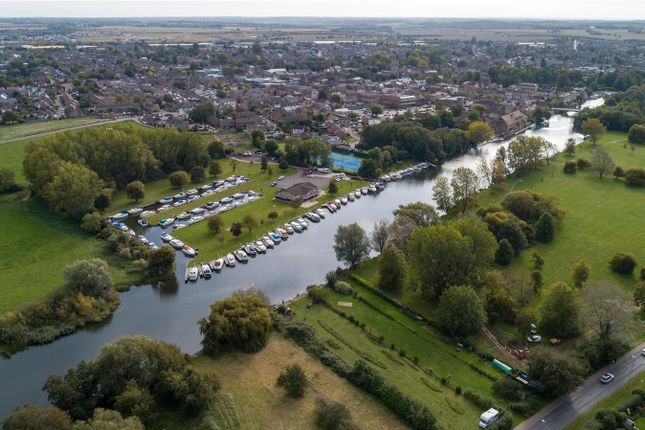 Crosshall Road, Eaton Ford, St. Neots PE19, 4 bedroom detached house ...