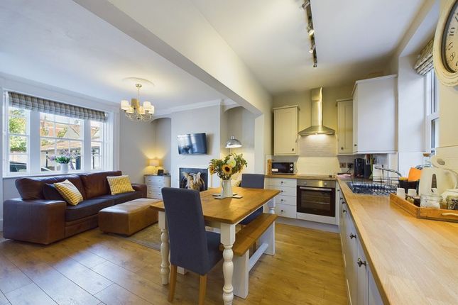 Cintra House, 5 Well Close Square, Whitby YO21, 3 bedroom town house ...