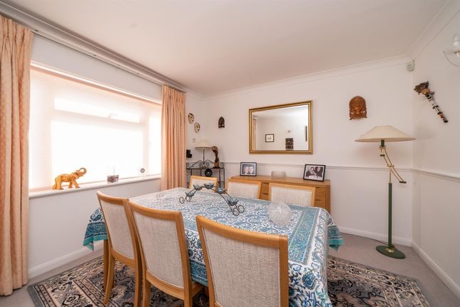 Silverthorn Drive, Longdean Park, Hertfordshire HP3, 5 bedroom detached ...