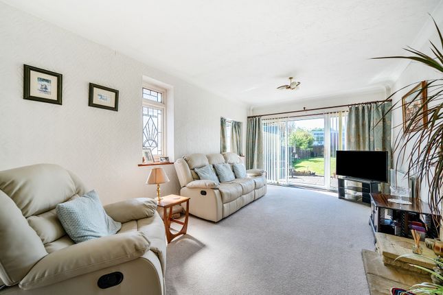Louis Fields, Fairlands, Guildford GU3, 3 bedroom bungalow for sale ...