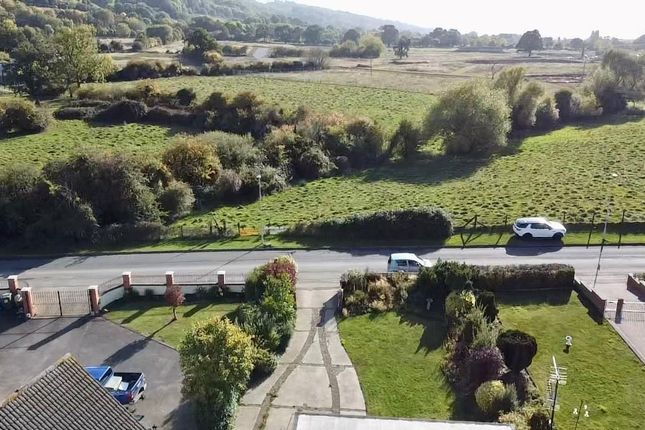 Winnycroft Lane, Matson, Gloucester GL4, 3 bedroom detached bungalow ...