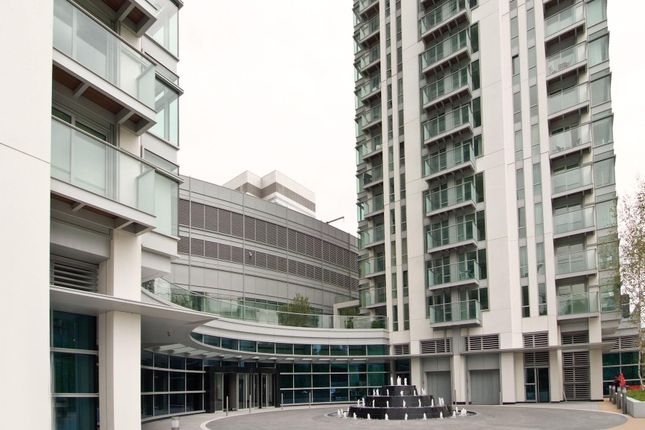 West Tower, Pan Peninsula Square, London E14, studio to rent - 59112567 ...