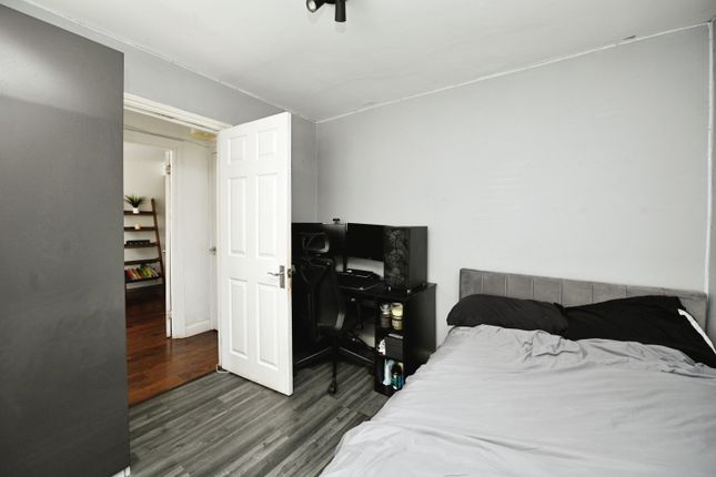 Chase Cross Road, Romford RM5, 4 bedroom bungalow for sale - 69797878 ...