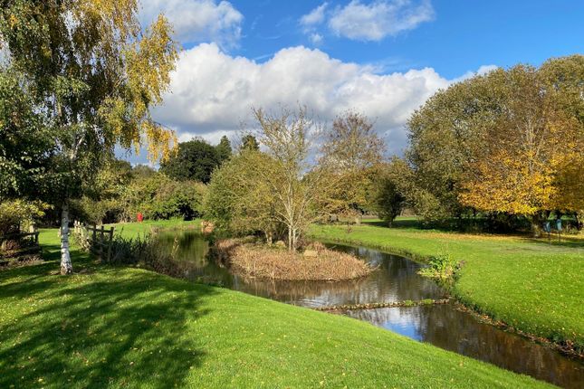 Glebe Farm Close, Collingtree, Northampton NN4, 3 bedroom semi-detached ...