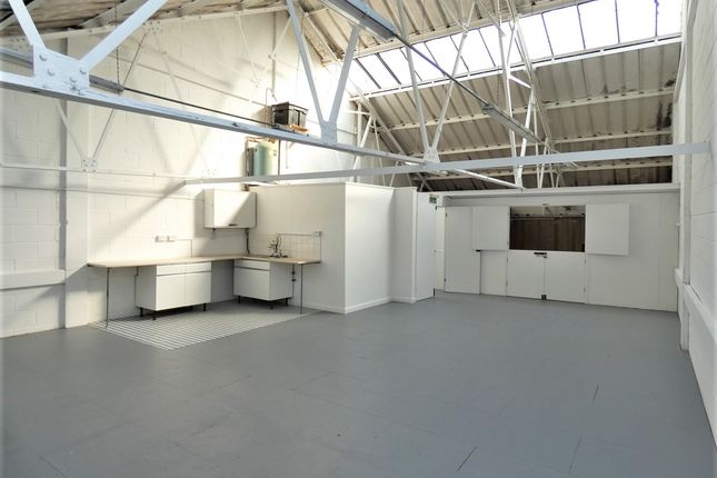 Unit 34, The Waterside Trading Centre, London W7, industrial to let ...