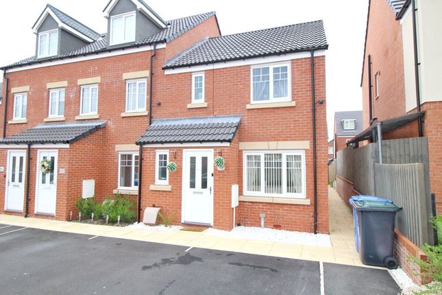 Philip Clarke Drive Hartshill Stoke On Trent St4 3 Bedroom Terraced