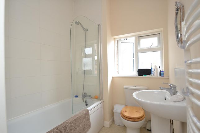High Street, Horley RH6, 1 bedroom flat to rent - 62724900 | PrimeLocation