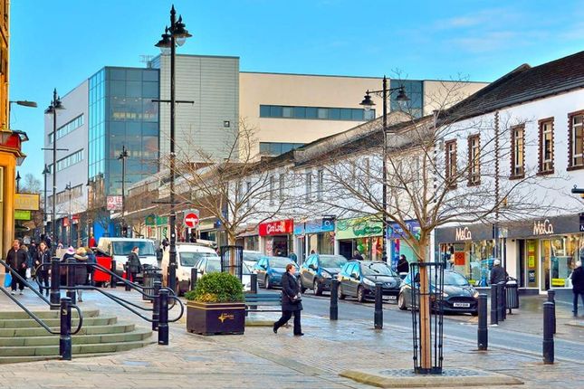 Graham Street, Airdrie ML6, retail premises to let - 60433950 ...