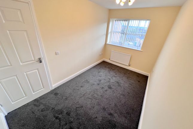 St. Andrews Square, Penkhull, Stoke-On-Trent ST4, 3 bedroom semi ...