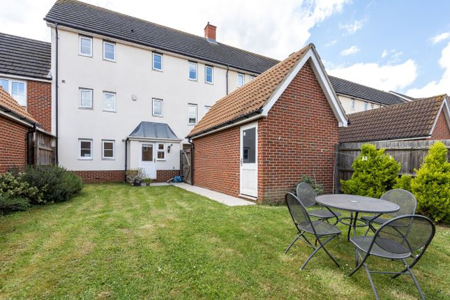 Harberd Tye, Chelmsford, Essex CM2, 4 bedroom end terrace house for ...