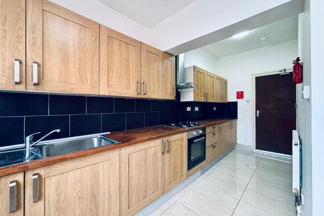 Clements Road, London E6, 4 bedroom terraced house to rent - 70174166 ...