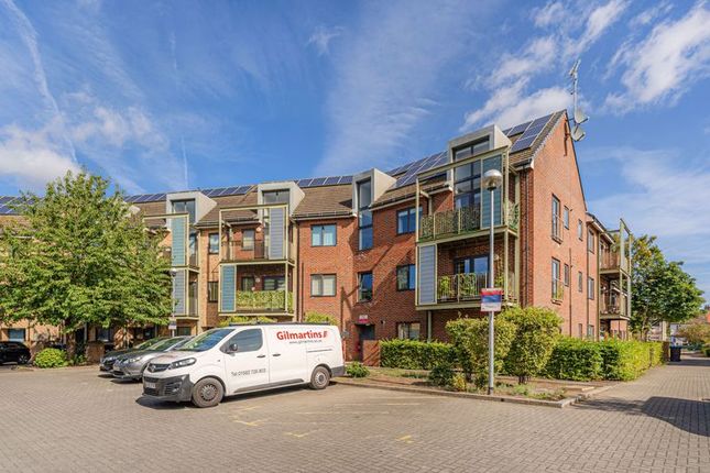 Lanark Court, Dairy Close, Enfield EN3, 2 bedroom flat for sale ...