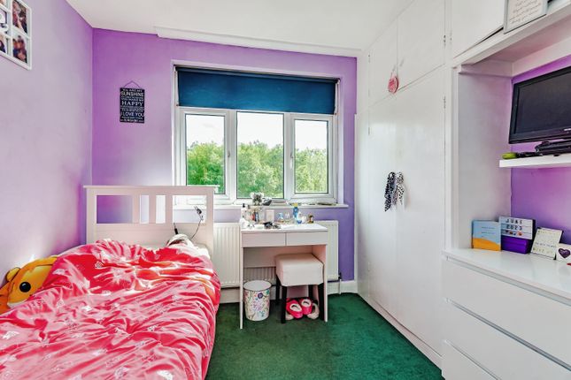 Newstead Rise, Caterham, Surrey CR3, 3 bedroom semi-detached house for ...