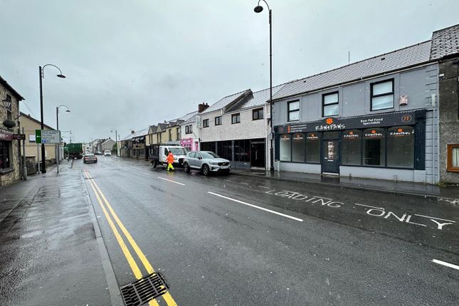 Wind Street, Ammanford SA18, retail premises to let - 67428061 ...