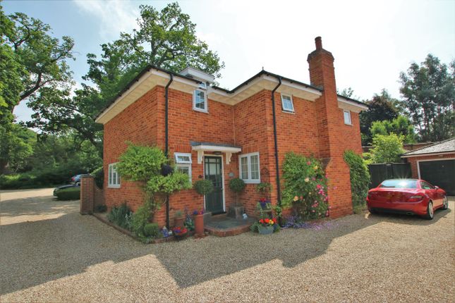 Barkham Manor, Barkham, Wokingham RG41, 3 bedroom detached house for ...