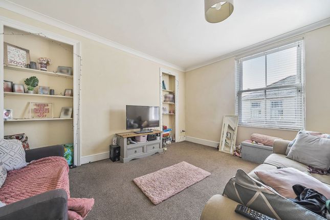 Flat 8, 22 Fore Street, Hayle, Cornwall TR27, 2 bedroom flat for sale ...