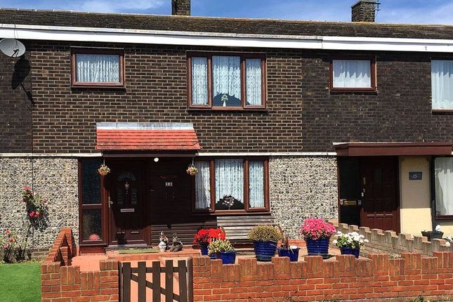 3 bed terraced house for sale in Shortlands, Basildon, Essex SS14 - Zoopla