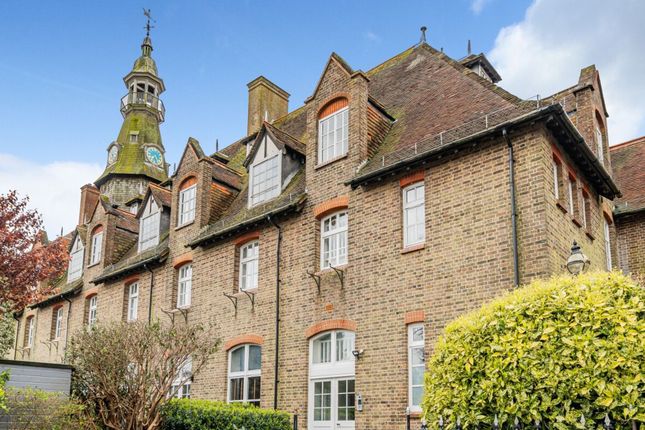 The Priory, Syresham Gardens RH16, 2 bedroom flat for sale - 67130001 ...