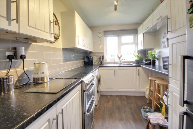Manor Road, Tongham, Surrey GU10, 2 bedroom maisonette for sale ...