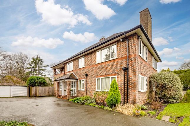 Limpsfield Road, Sanderstead, South Croydon CR2, 3 bedroom flat for ...