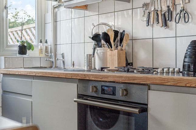 Tartar Road, Cobham KT11, 3 bedroom terraced house for sale - 69570436 ...