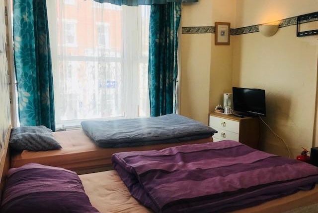 Charnley Road, Blackpool FY1, hotel/guest house to let - 67752404 ...