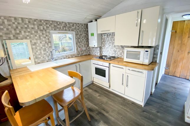 Lammas Drive, Staines-Upon-Thames TW18, land for sale - 69437313 ...