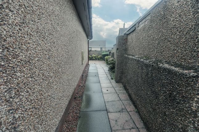 Park Street Lochgelly Ky5 2 Bedroom Detached Bungalow For Sale