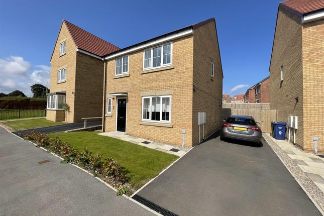 Shield Way, Eastfield, Scarborough YO11, 4 bedroom property for sale ...