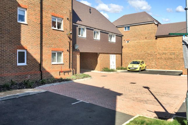 18 Dimmer Drive Wilton, Salisbury, Wiltshire SP2, 2 bedroom terraced house to rent - 68278247 ...