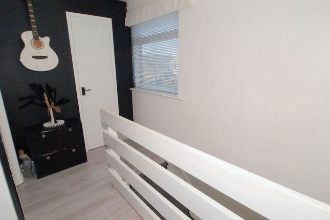 Hertford Grove Cramlington Ne23 3 Bedroom Semi Detached House For