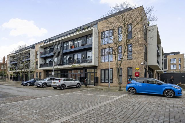 Ashmore Road, London SE18, 2 bedroom flat for sale - 69548095 ...