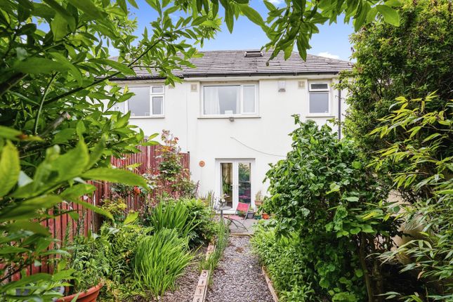 Raynel Drive, Leeds LS16, 2 bedroom semi-detached house for sale ...