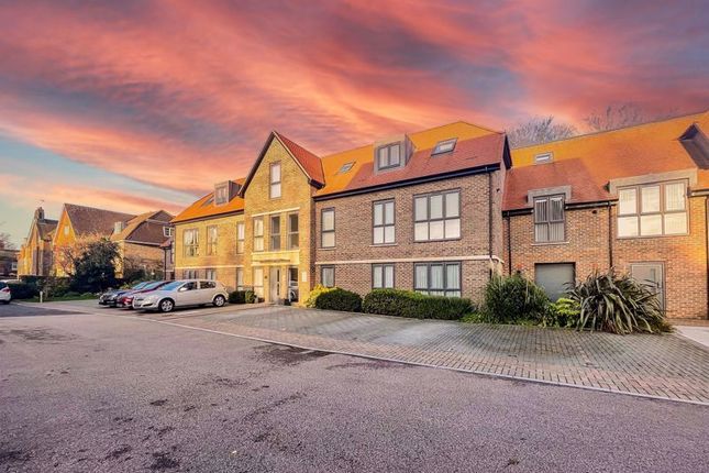 Frances Drive, Dunstable LU6, 2 bedroom flat for sale - 68839137 ...