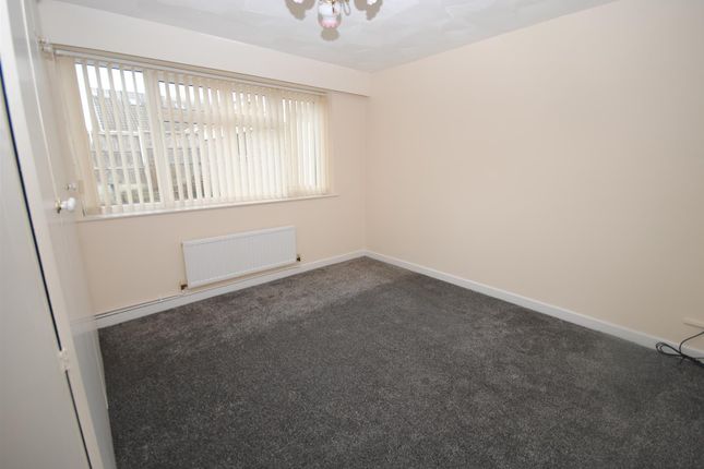 Gibson Lane, Kippax, Leeds LS25, 2 bedroom detached bungalow for sale ...