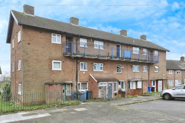 Lowedges Drive, Lowedges, Sheffield S8, 3 bedroom flat for sale ...