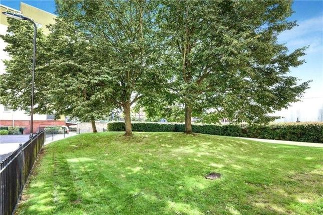 White Star Place, Southampton, Hampshire SO14, 2 bedroom flat for sale ...