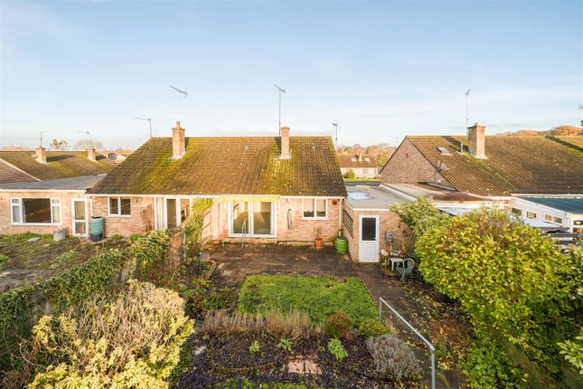 Copse Drive Wokingham Berkshire Rg41 2 Bedroom Bungalow For Sale