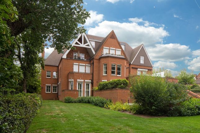 Netherhall Gardens, Hampstead, London NW3, 2 bedroom flat for sale ...