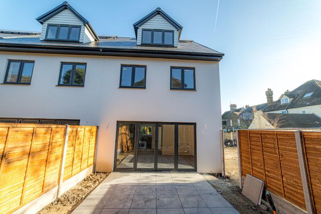 Florence Avenue, London Road, Sittingbourne ME10, 4 bedroom semi ...