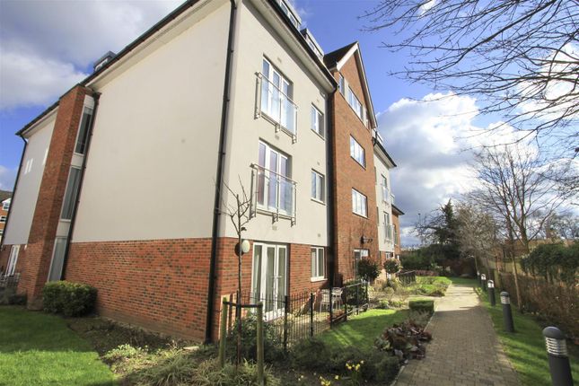 2 bed flat for sale in Pembroke Road, Ruislip Manor, Ruislip HA4 - Zoopla